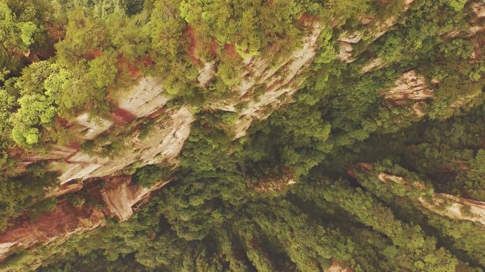 Amazing Drone Footage Takes you into the Heart of China